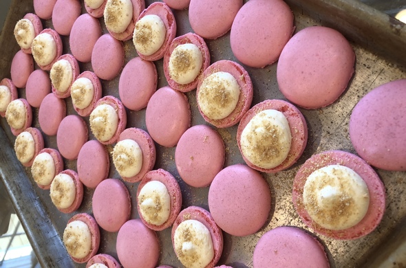 KosherValet - Product: Holiday Macarons